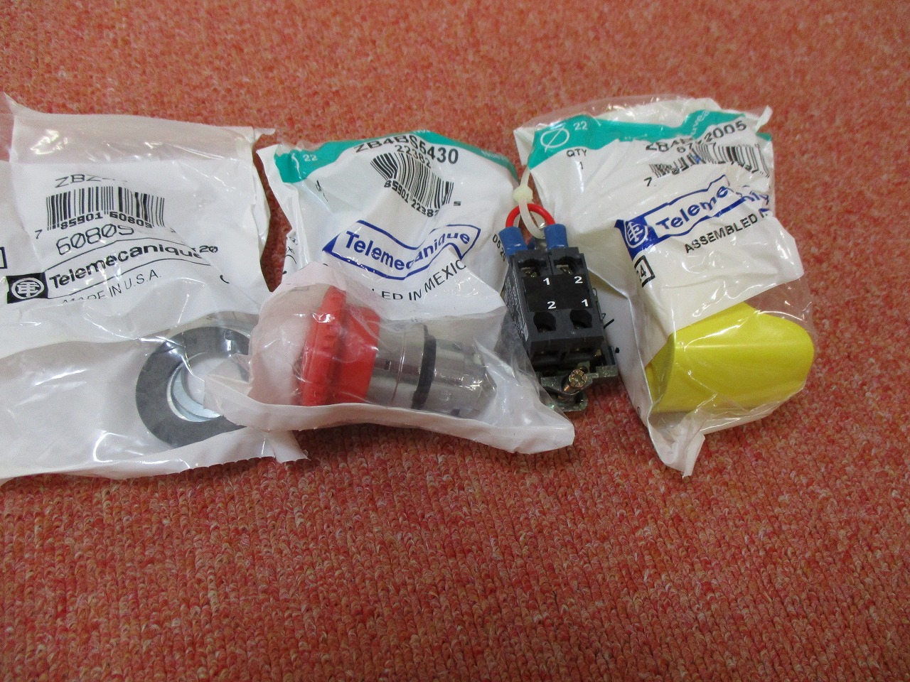 SWITCH, EMO TURN TO REL W/ GUARD CE MARK(0190-07890) | PARTS Initiative