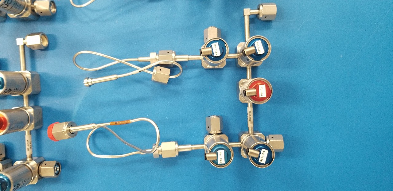 Ultra High Purity Valves High Temperature Assy HM30 - High Temp. Med ...