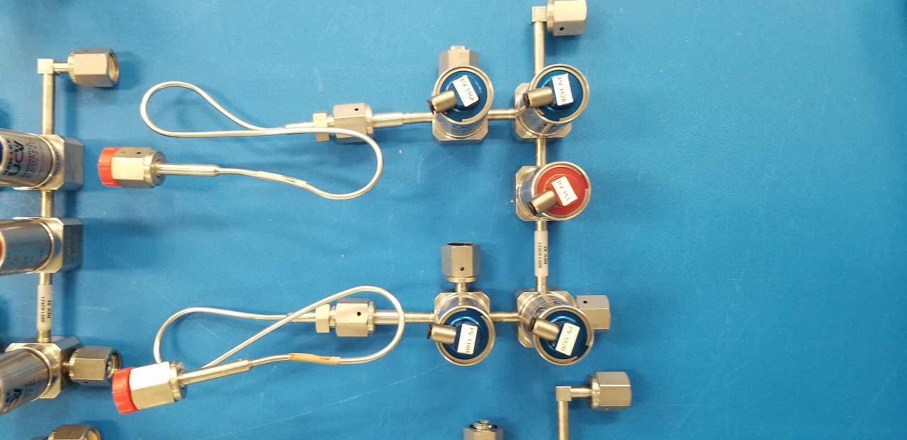 Ultra High Purity Valves High Temperature Assy HM30 - High Temp. Med ...